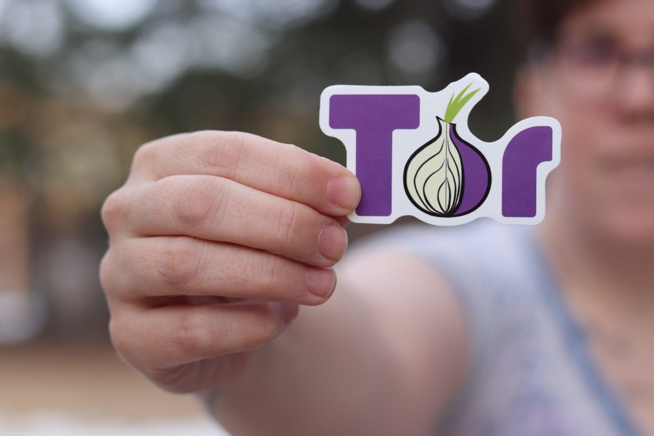 VPN + Tor Browser, czyli jak pozostać anonimowym